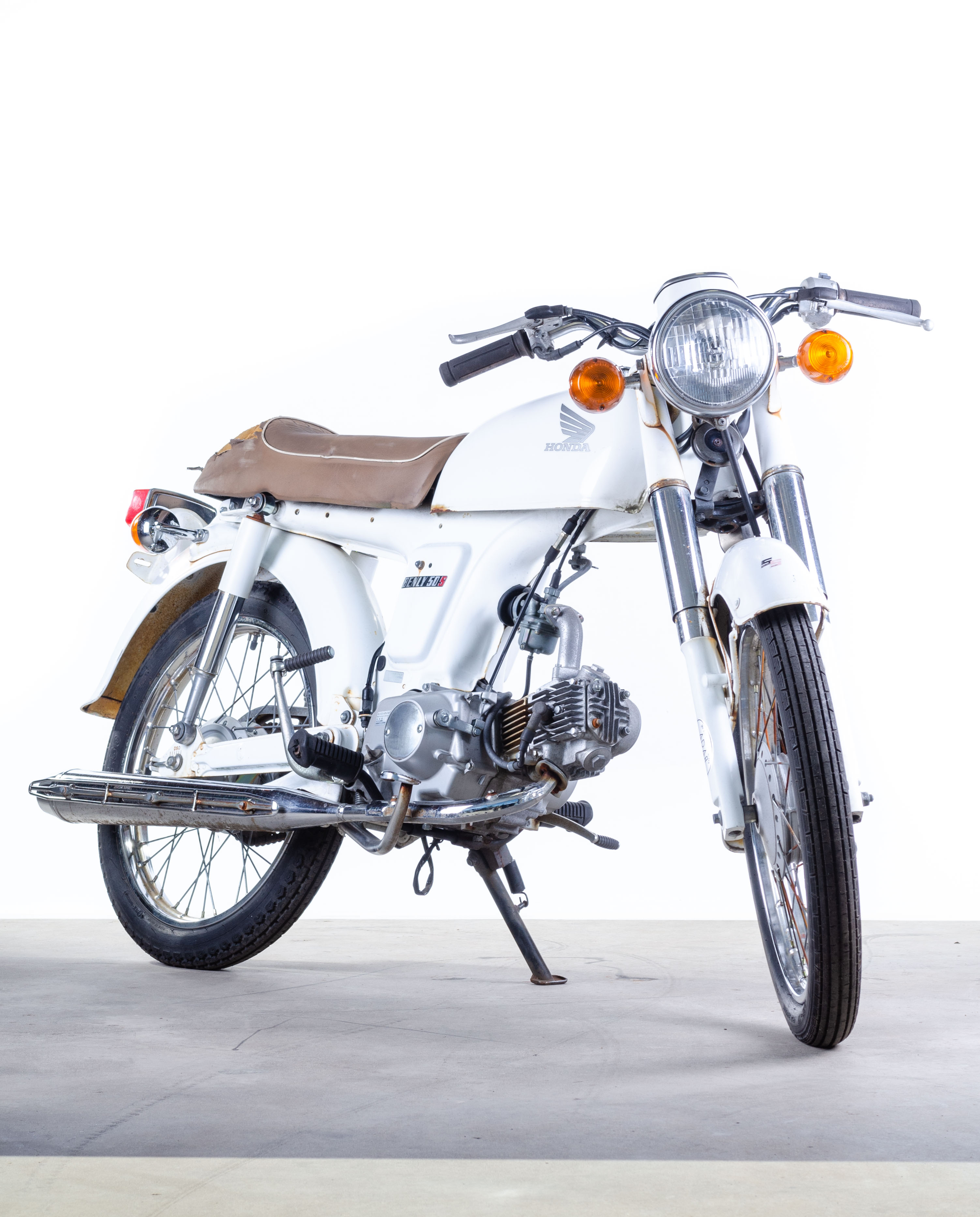 Honda Benly 50S wit · Fourstrokebarn