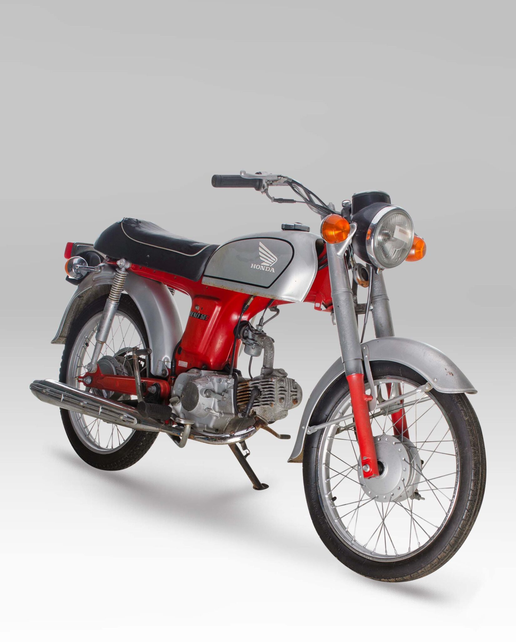 Honda Benly 50S rood-zilver - 28969 km · Fourstrokebarn Honda & Parts