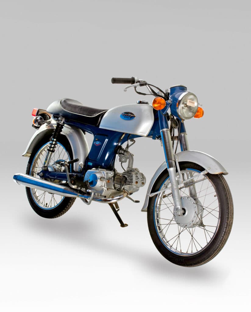 Honda Benly 50S blue-silver - 23198 km · Fourstrokebarn Honda & Parts